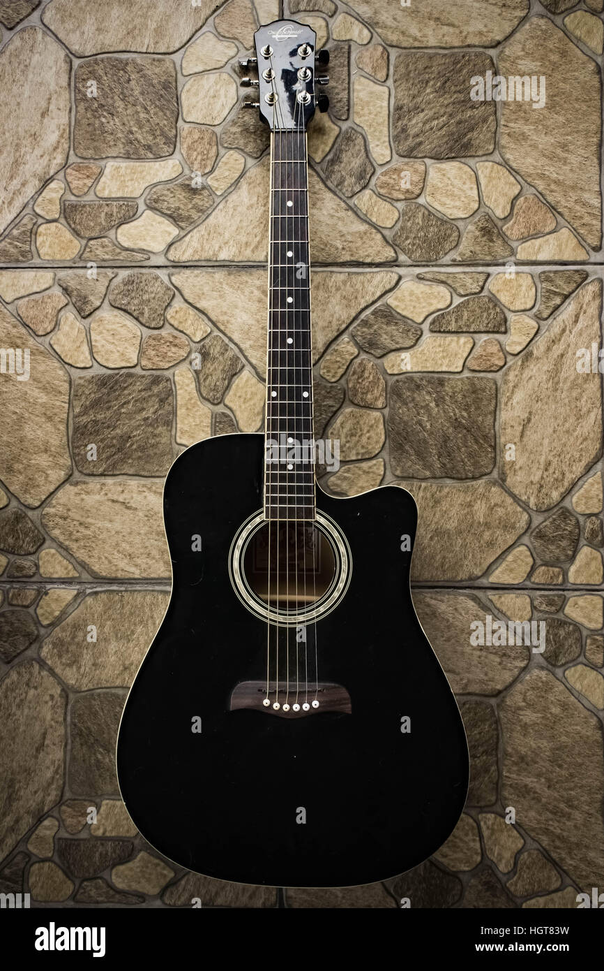 My old guitar Stock Photo - Alamy
