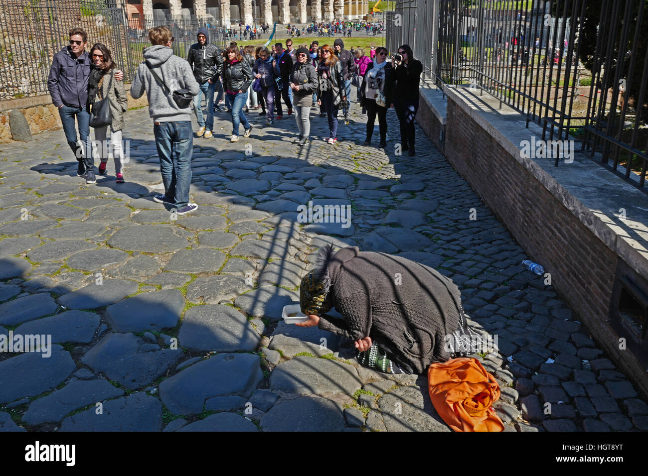 Begging rome hi-res stock photography and images - Alamy