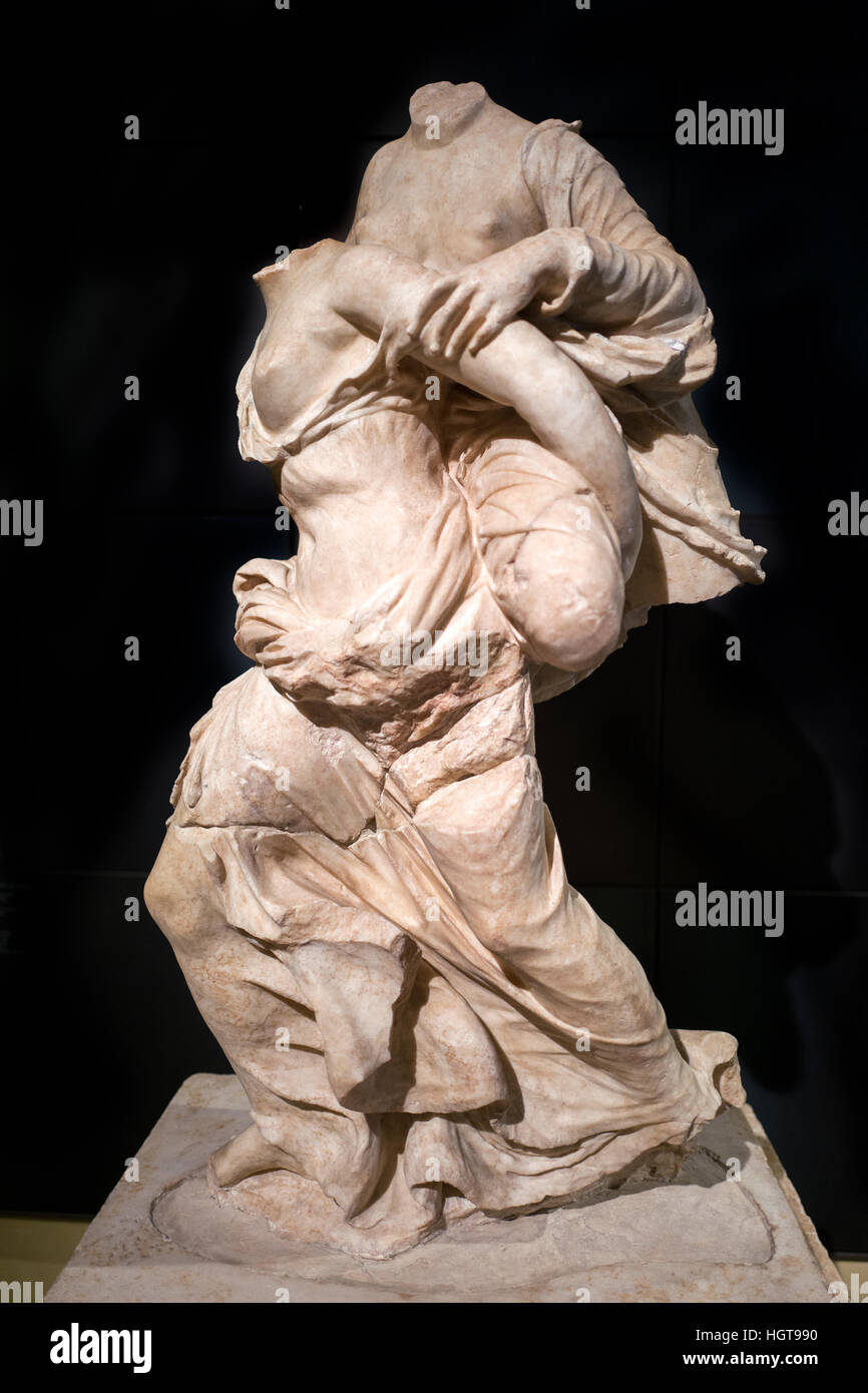 Ancient rome sculpture woman hi-res stock photography and images - Alamy