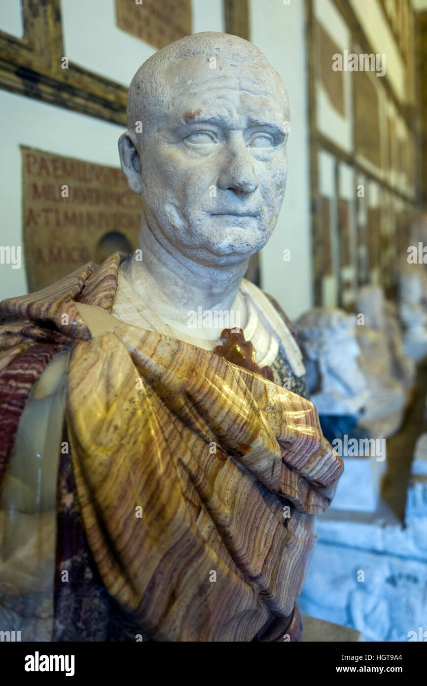 Hall of emperors capitoline museum hi-res stock photography and images ...