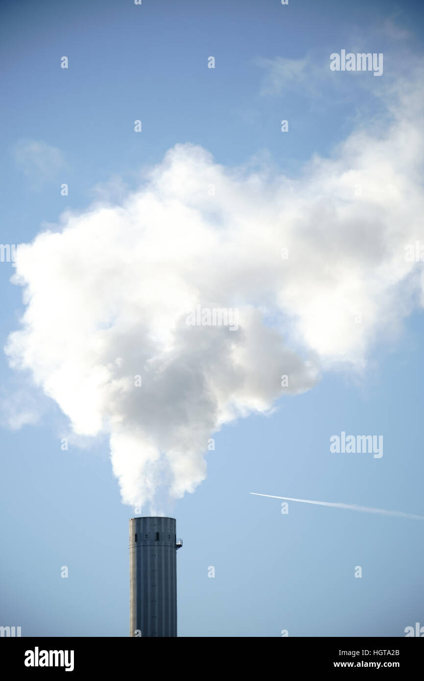 Smoky chimney hi-res stock photography and images - Alamy