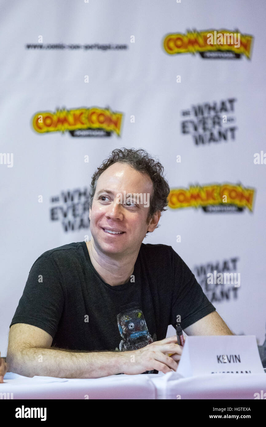 Kevin sussman hi-res stock photography and images - Alamy