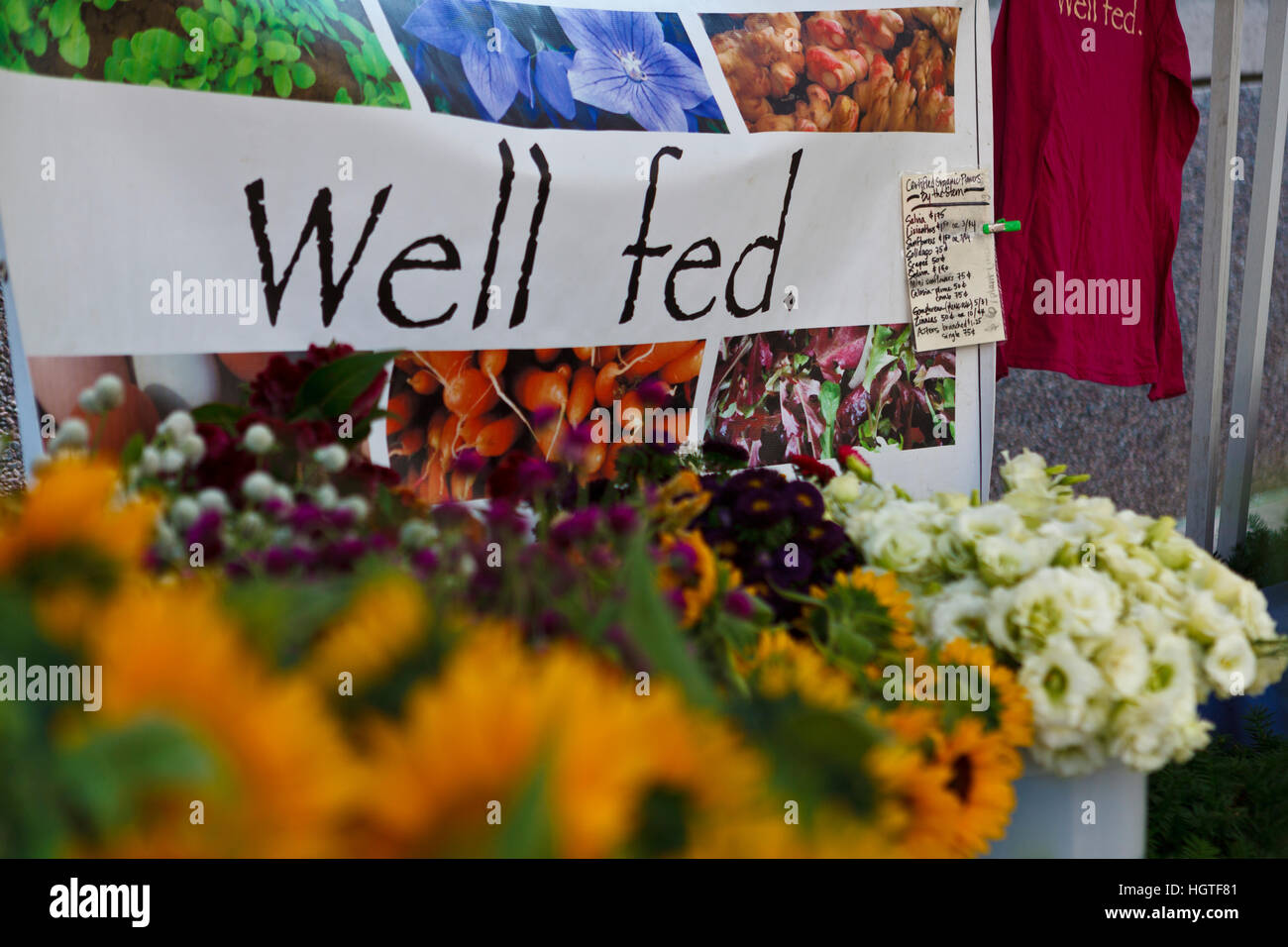 Missy bahrets old friends farm booth hi-res stock photography and ...