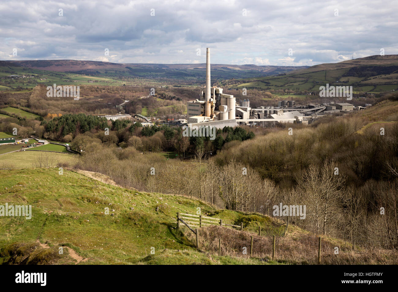 Hope cement works near Castleton in the Peak District Derbyshire ...