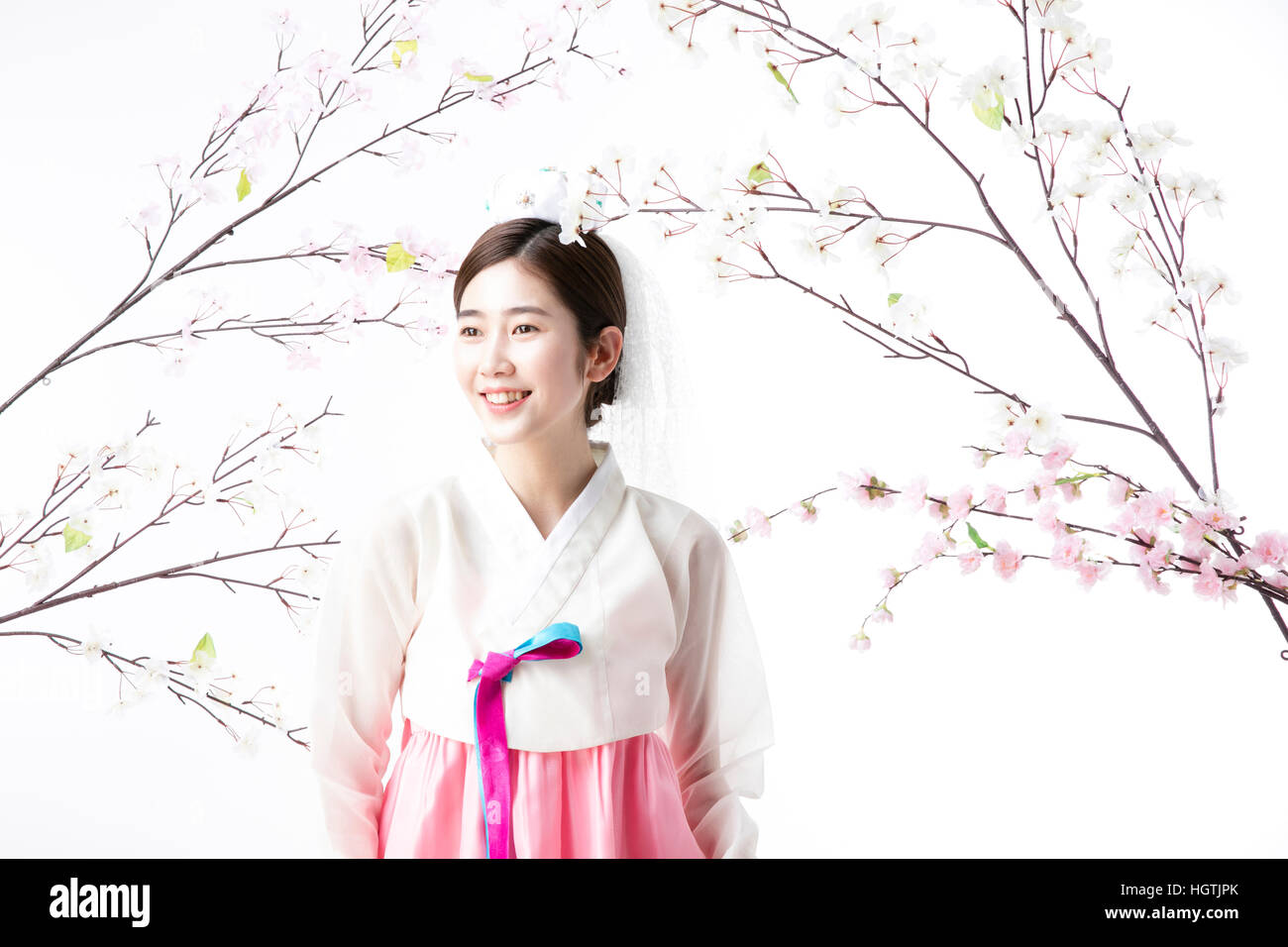 Korean traditional woman hi-res stock photography and images - Alamy