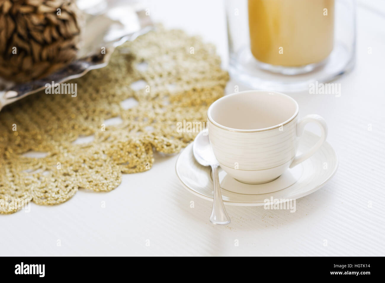 Set up table hi-res stock photography and images - Alamy