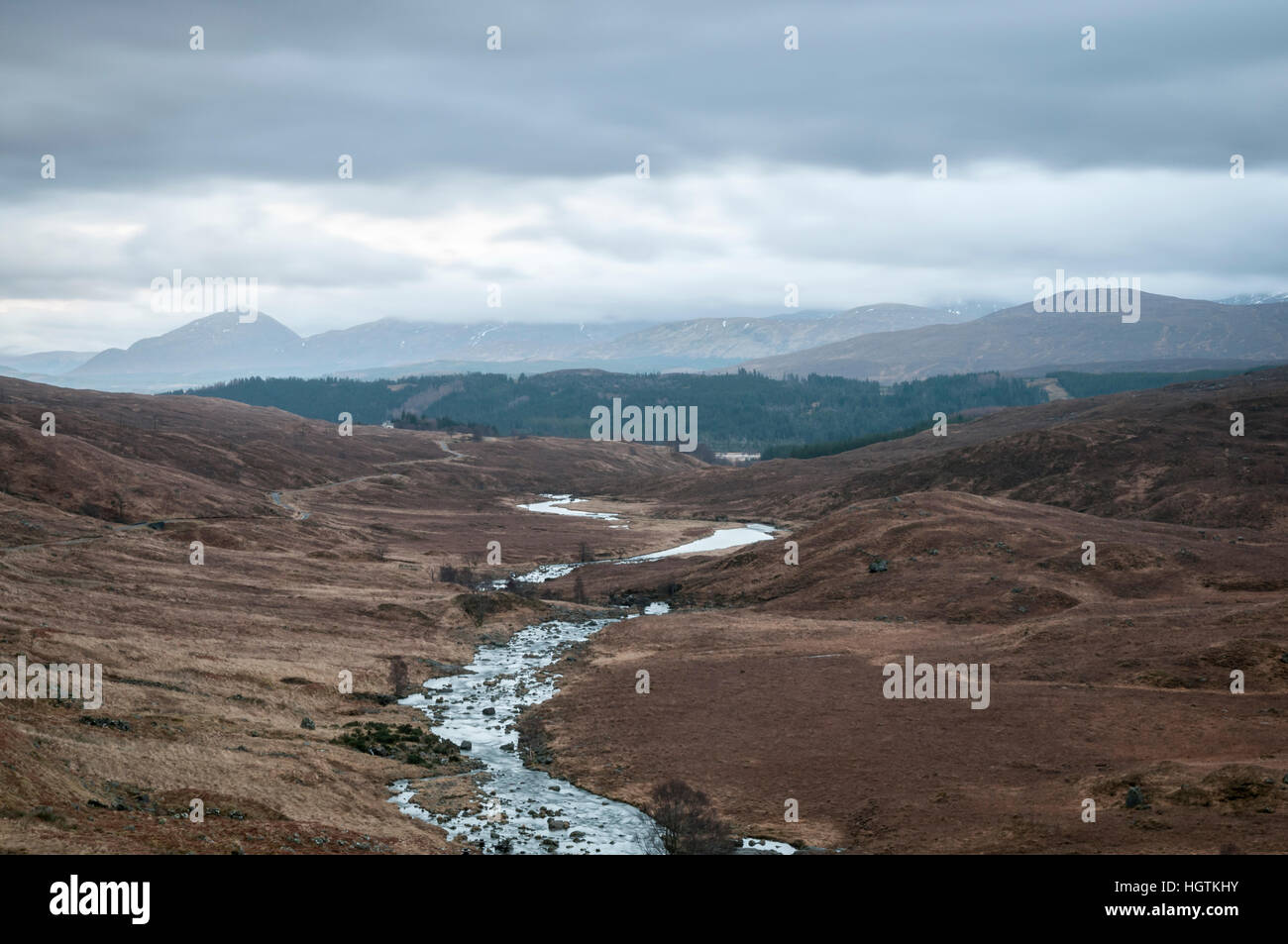 Quoich dam hi-res stock photography and images - Alamy