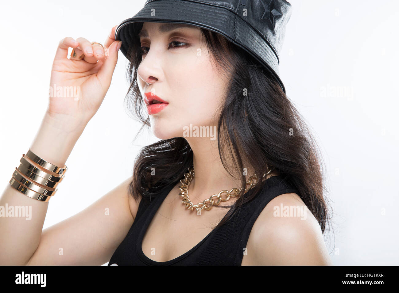 Black woman face side view hi-res stock photography and images - Alamy