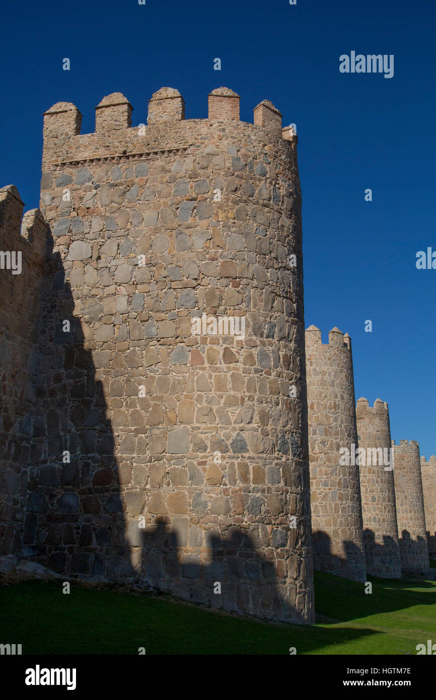 Crenellated wall hi-res stock photography and images - Alamy