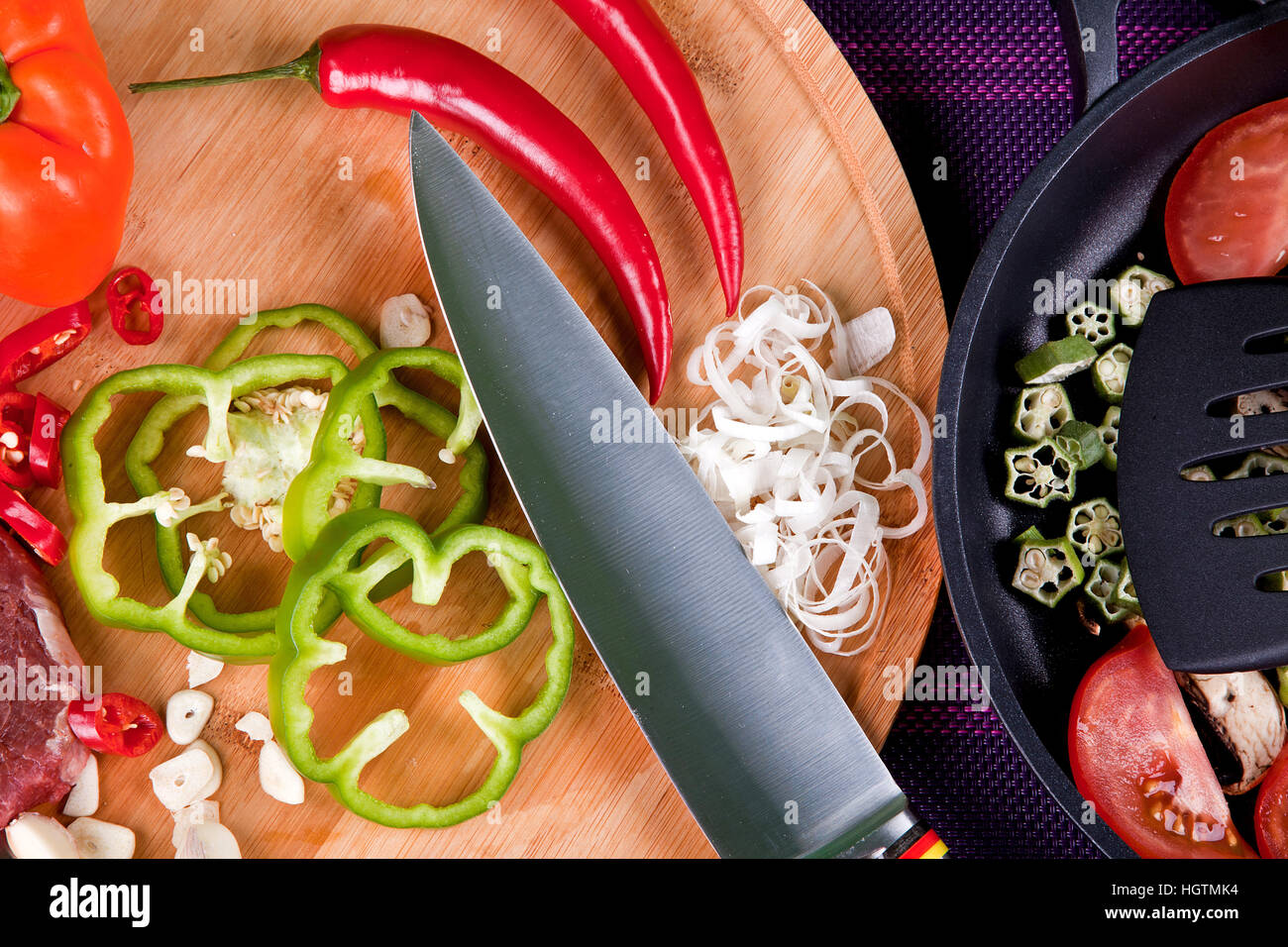 How to cut a bell pepper hi-res stock photography and images - Alamy