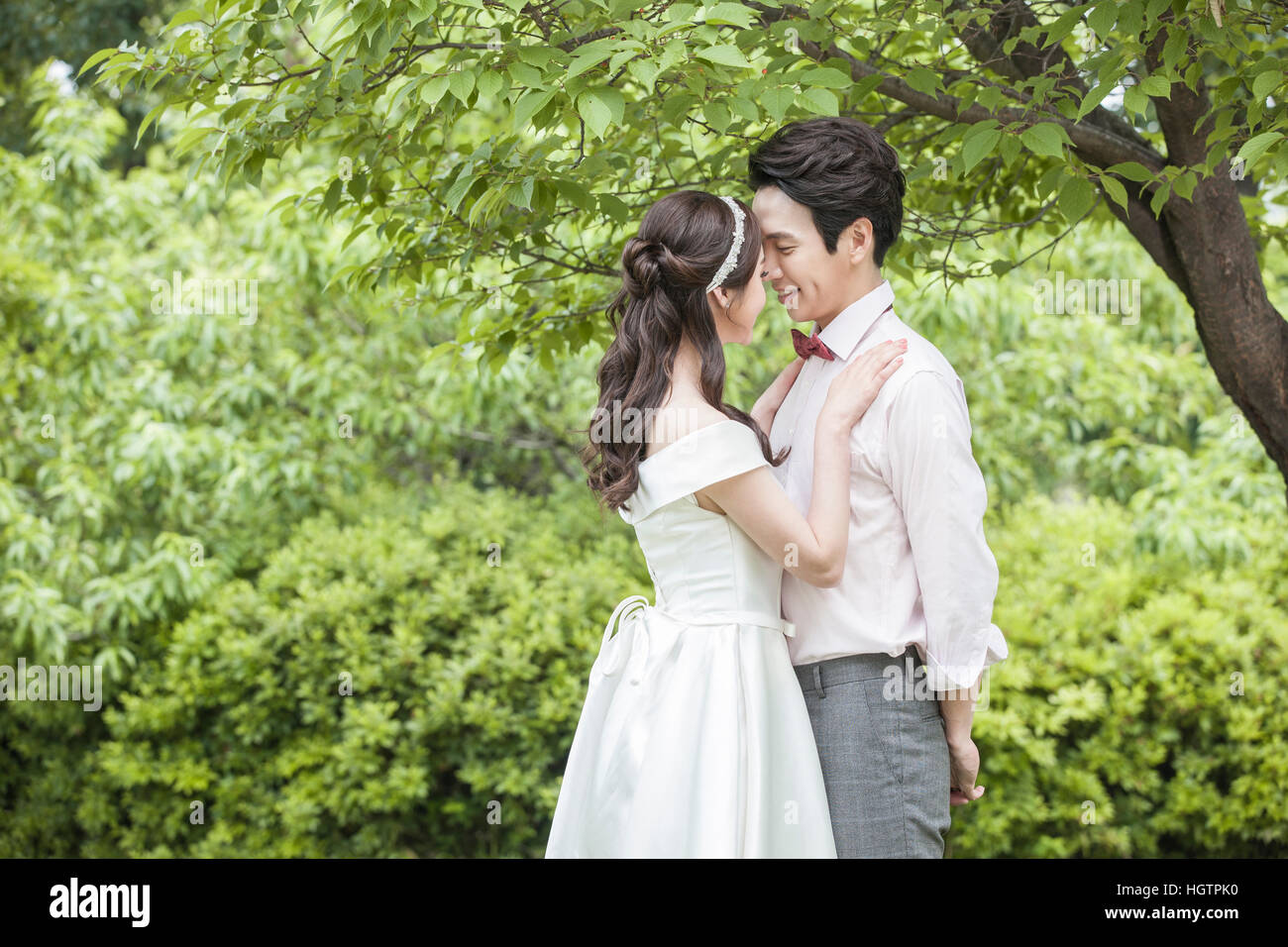 Three quarter view face hi-res stock photography and images - Alamy