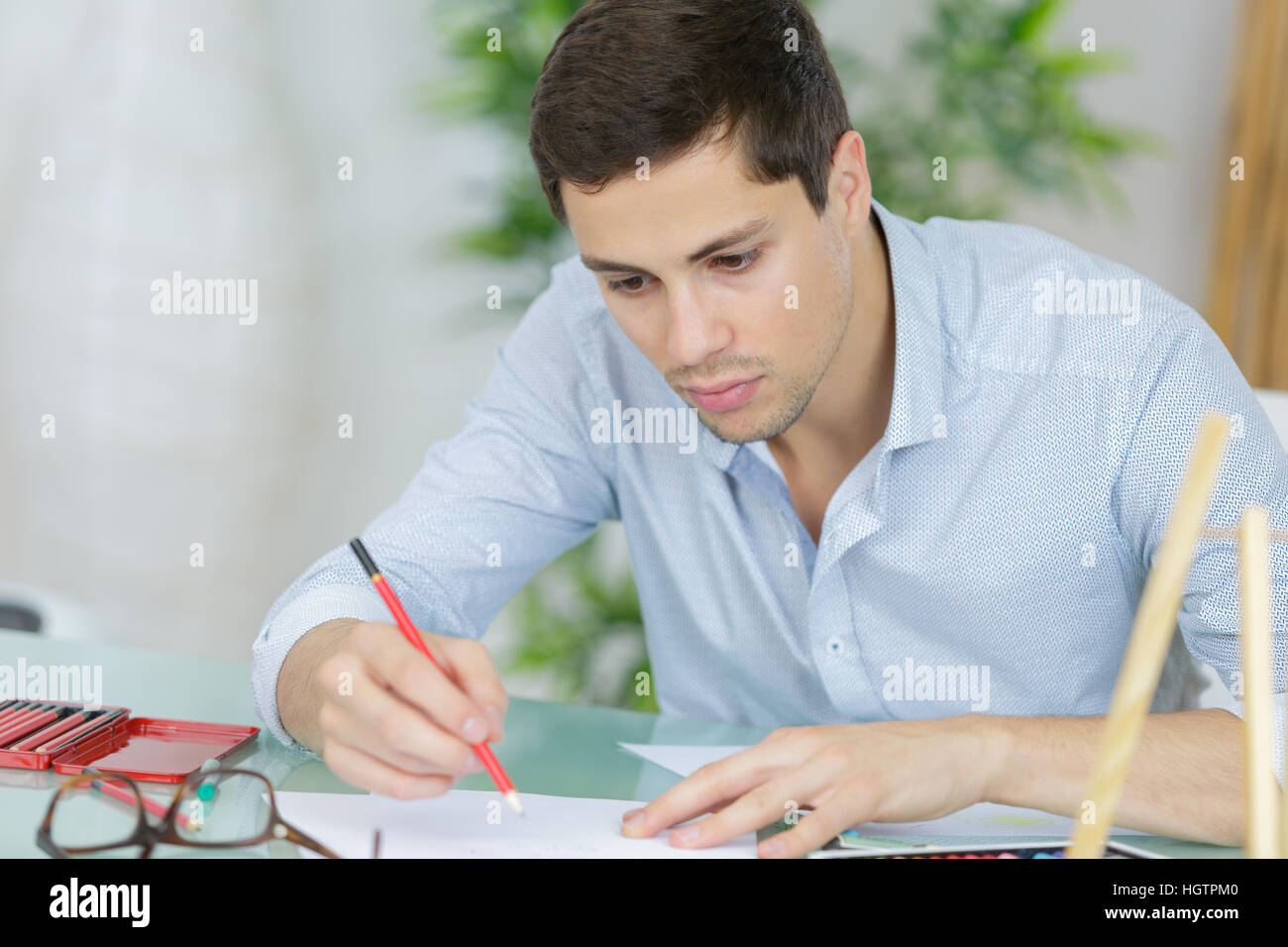 Male hand writing on diary hi-res stock photography and images - Alamy
