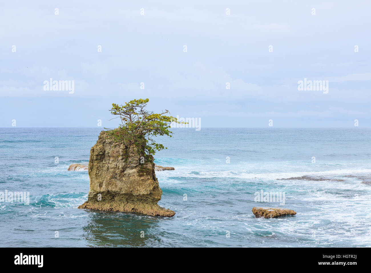Islet rock formation stack manzanillo hi-res stock photography and ...