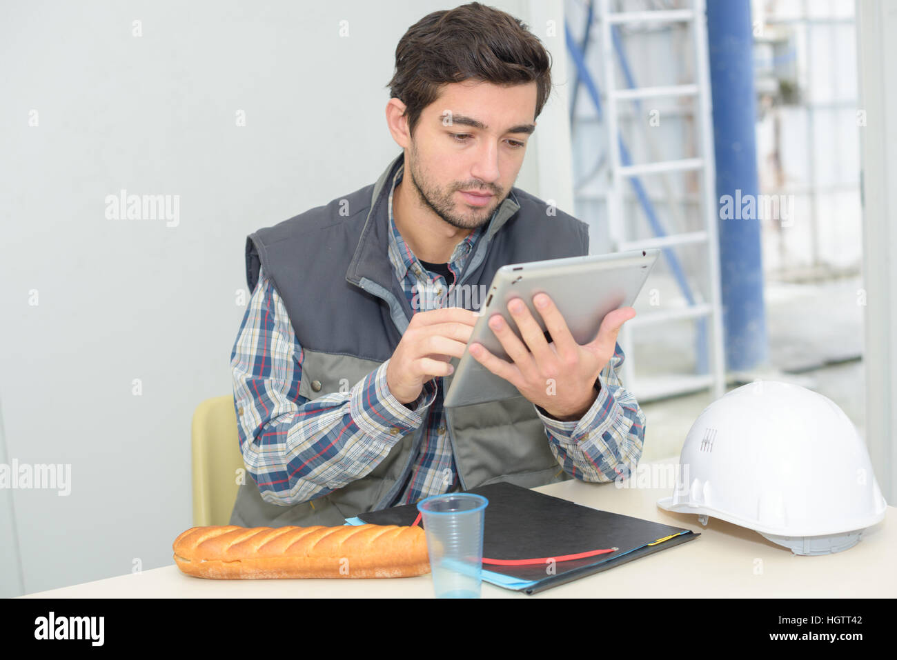 Screen time break hi-res stock photography and images - Alamy