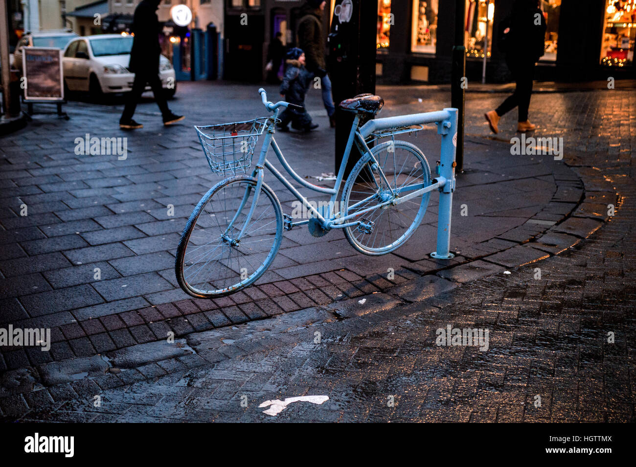 Bent bicycle wheel High Resolution Stock Photography and Images - Alamy