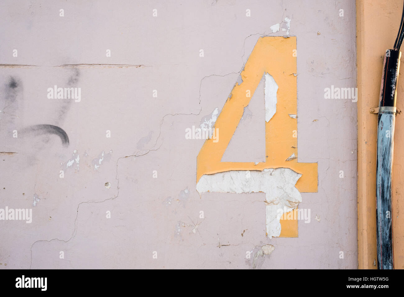 Number four texture on wall Stock Photo - Alamy