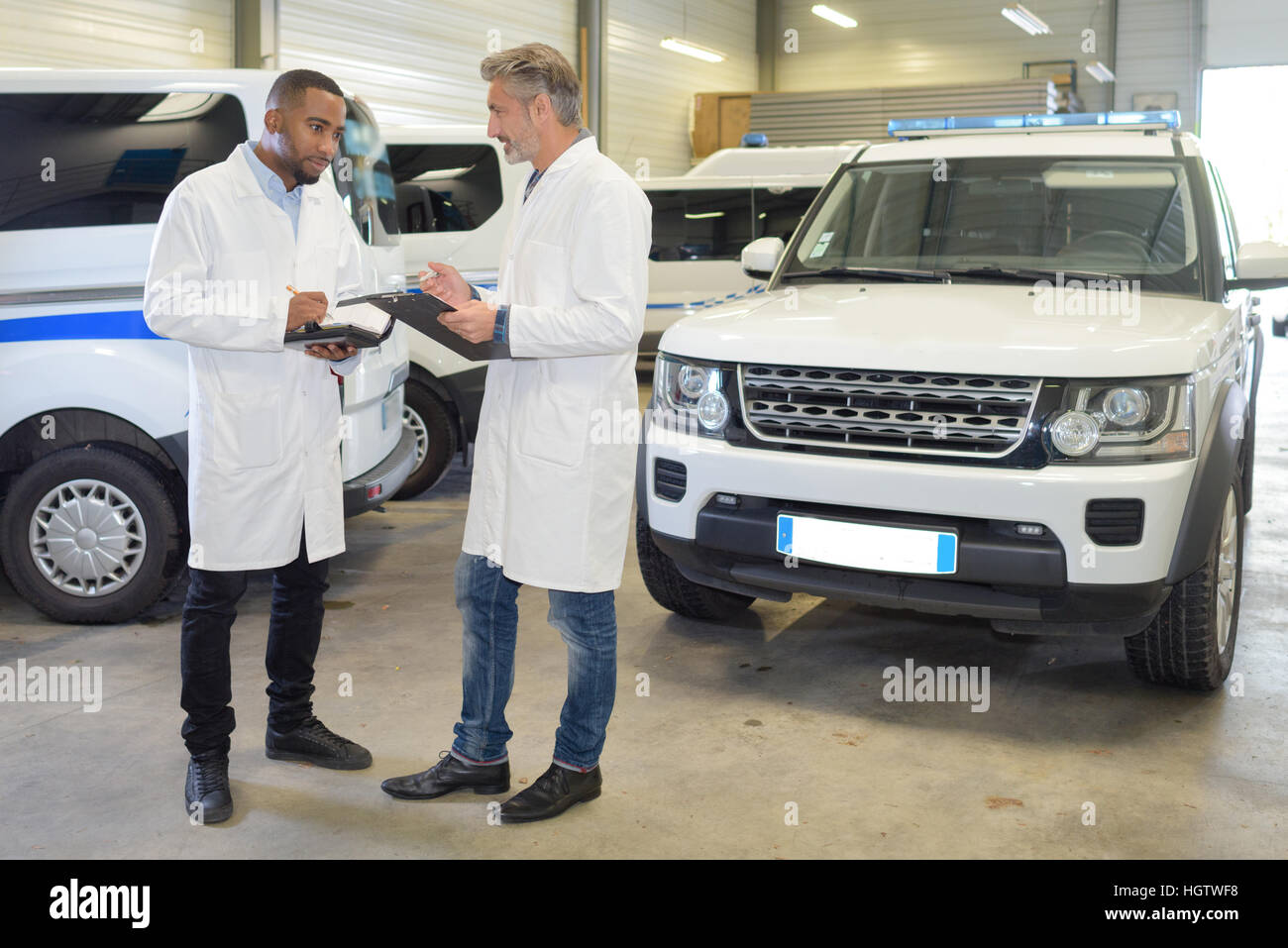 Paramedic vehicle hi-res stock photography and images - Alamy