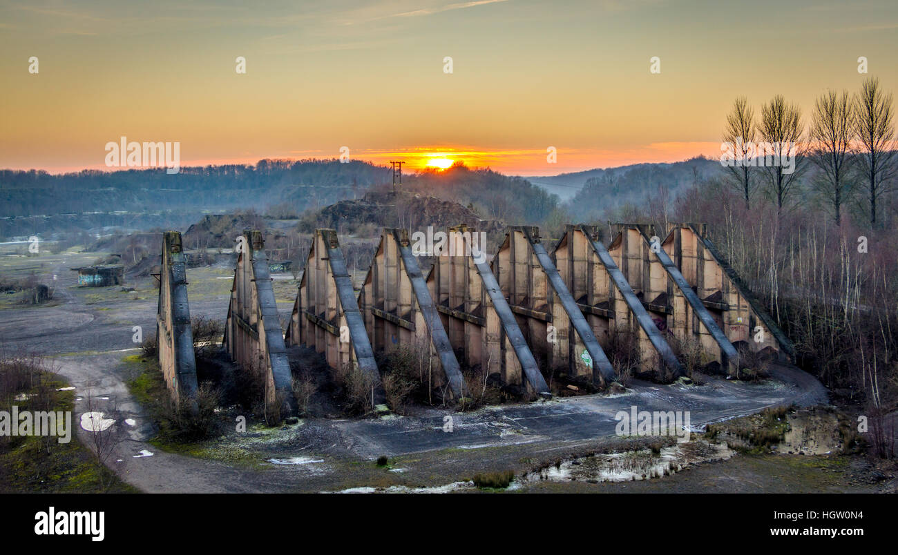 Quarry ruins hi-res stock photography and images - Alamy
