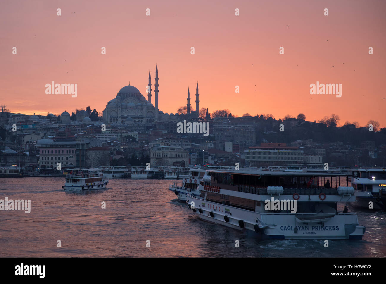 Istanbul skyline sunset hi-res stock photography and images - Alamy