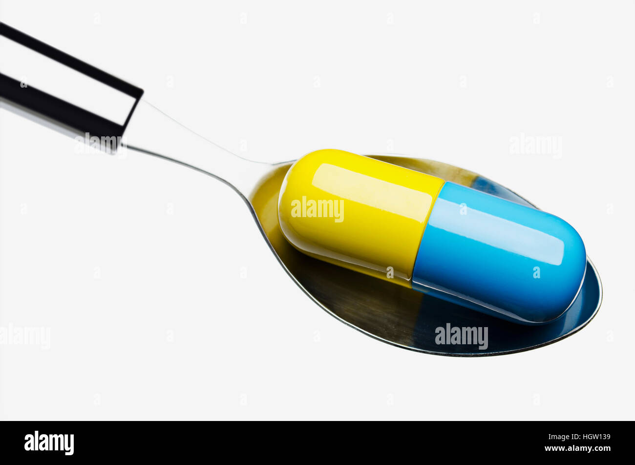 Drugs and spoon hi-res stock photography and images - Alamy