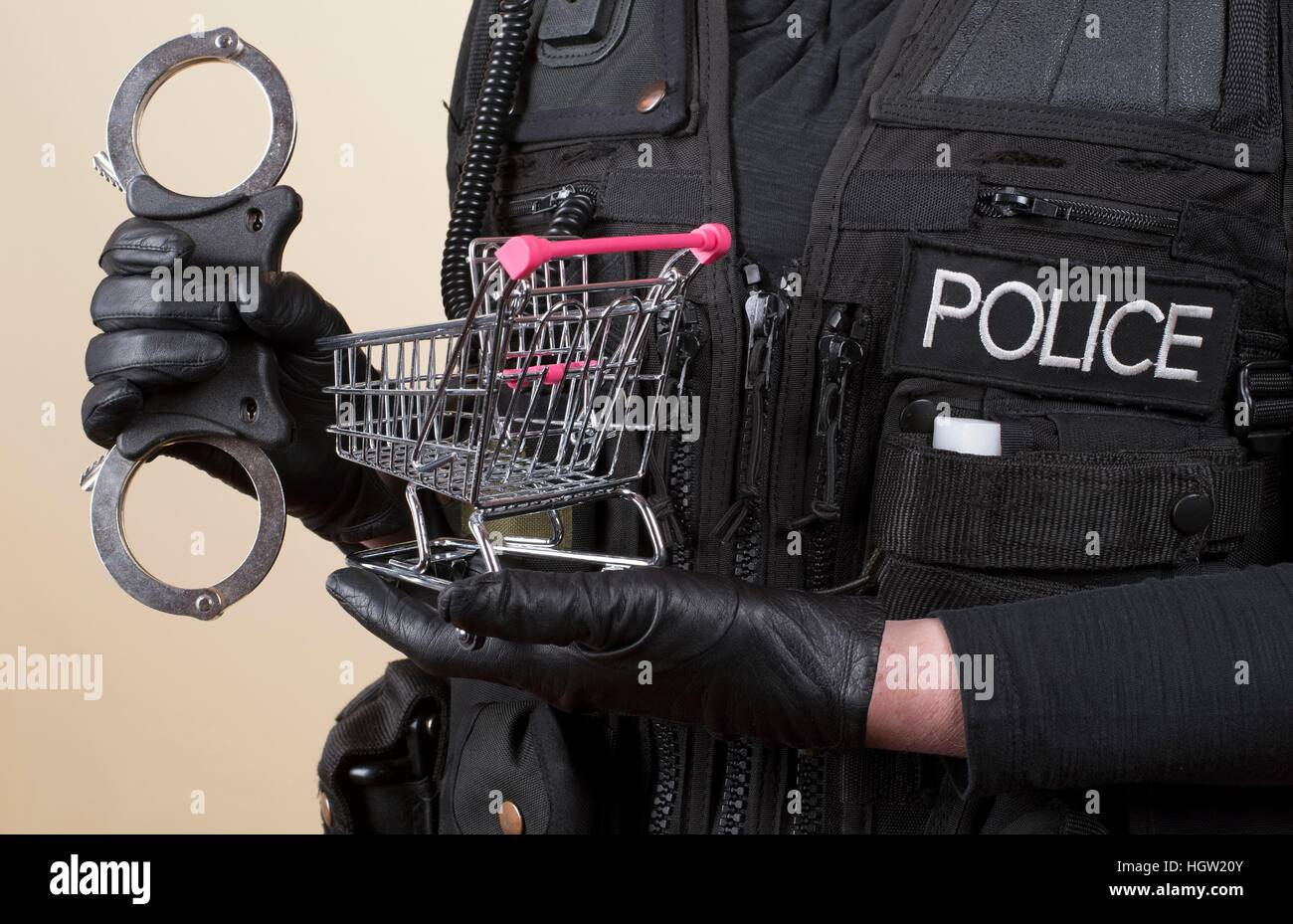 Tactical police officer hi-res stock photography and images - Alamy