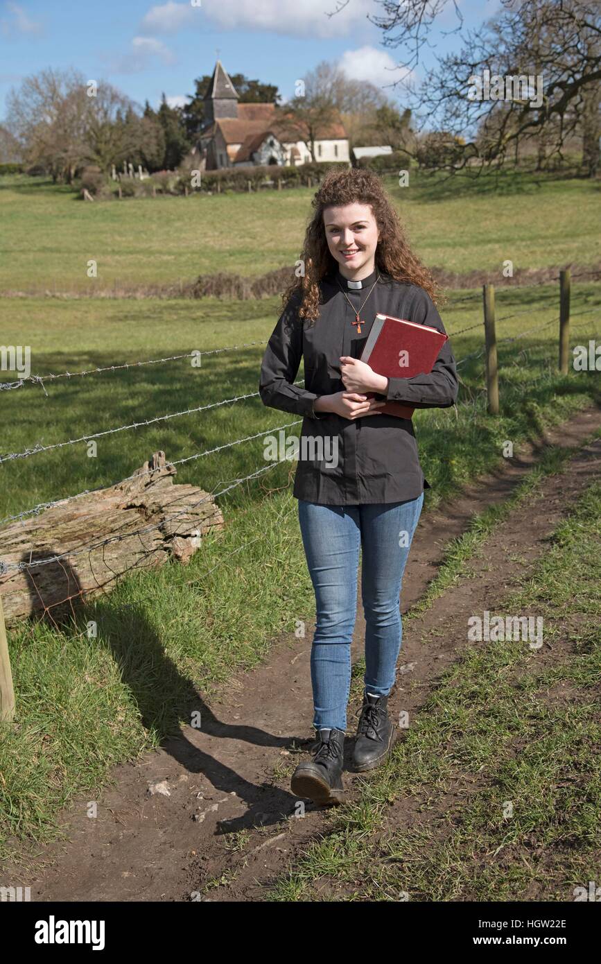 Parish priest hi-res stock photography and images - Alamy