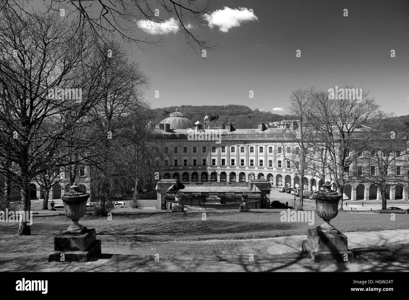 Crescent buildings hi-res stock photography and images - Alamy