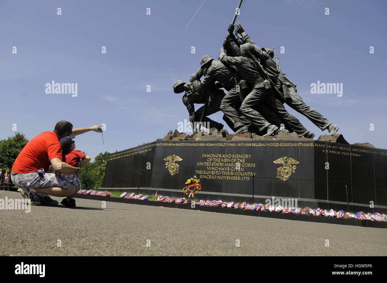 ARLINGTON, VA: The United States Marine Corps War Memorial or Iwo Jima ...