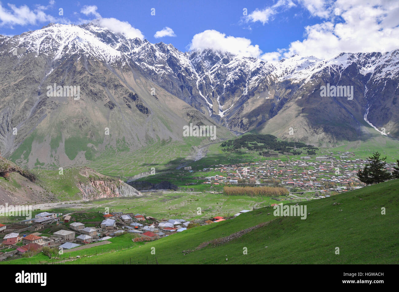 Stepantsminda, Stepanzminda, caucasus mountains, Georgian Military ...