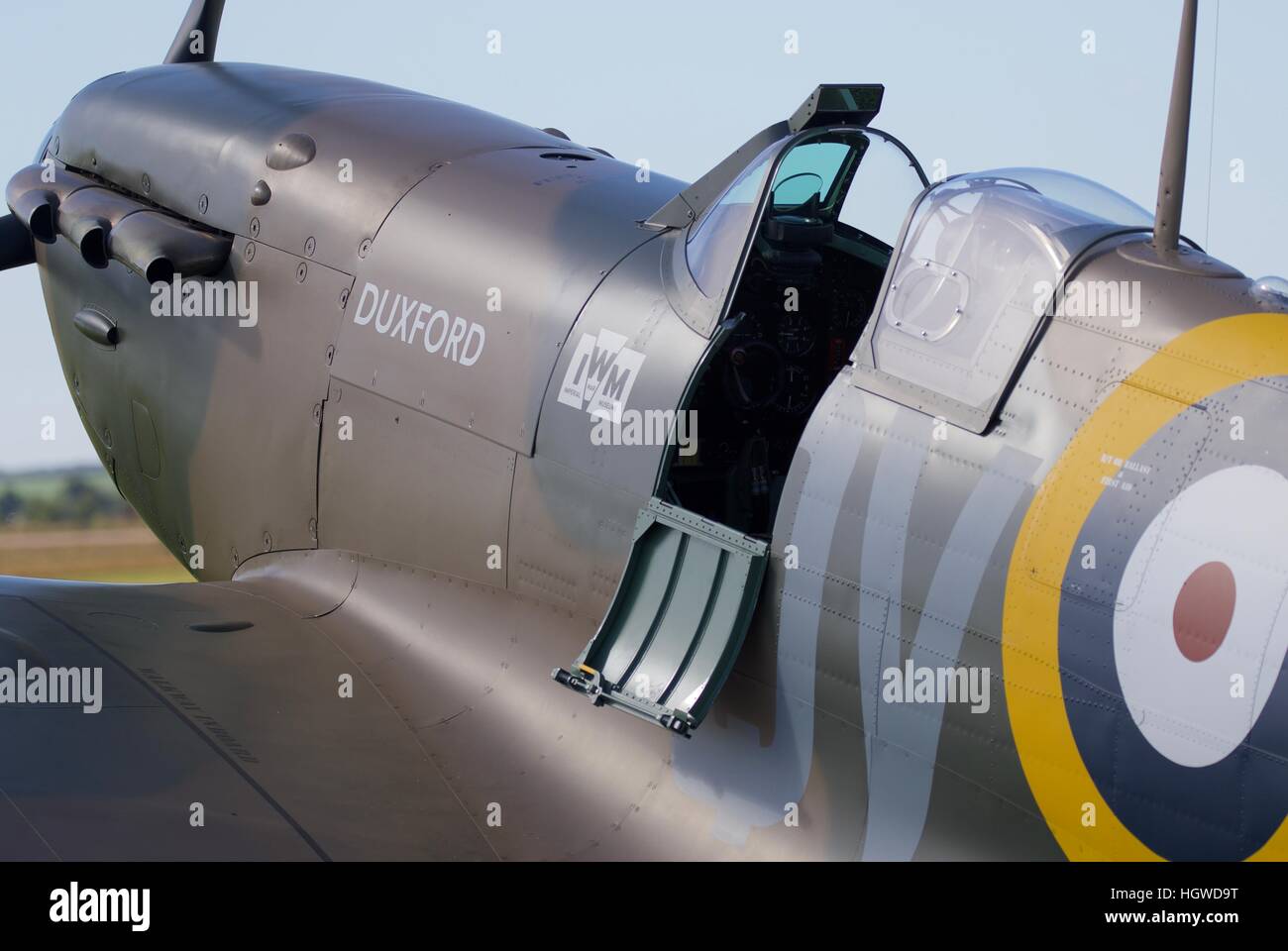 Supermarine Spitfire Mk la Stock Photo - Alamy