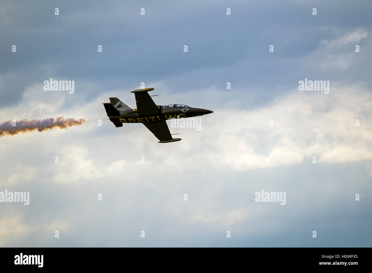 Airplane Breitling Jet Team L-39 Albatross fighters flying at 2016 ...