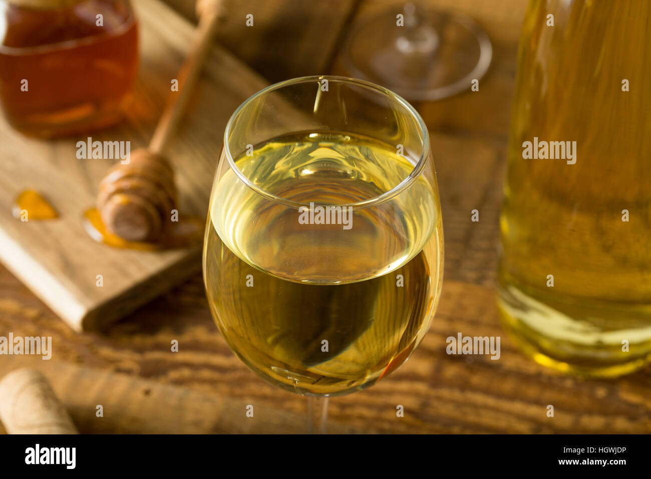 Mead drink hi-res stock photography and images - Alamy