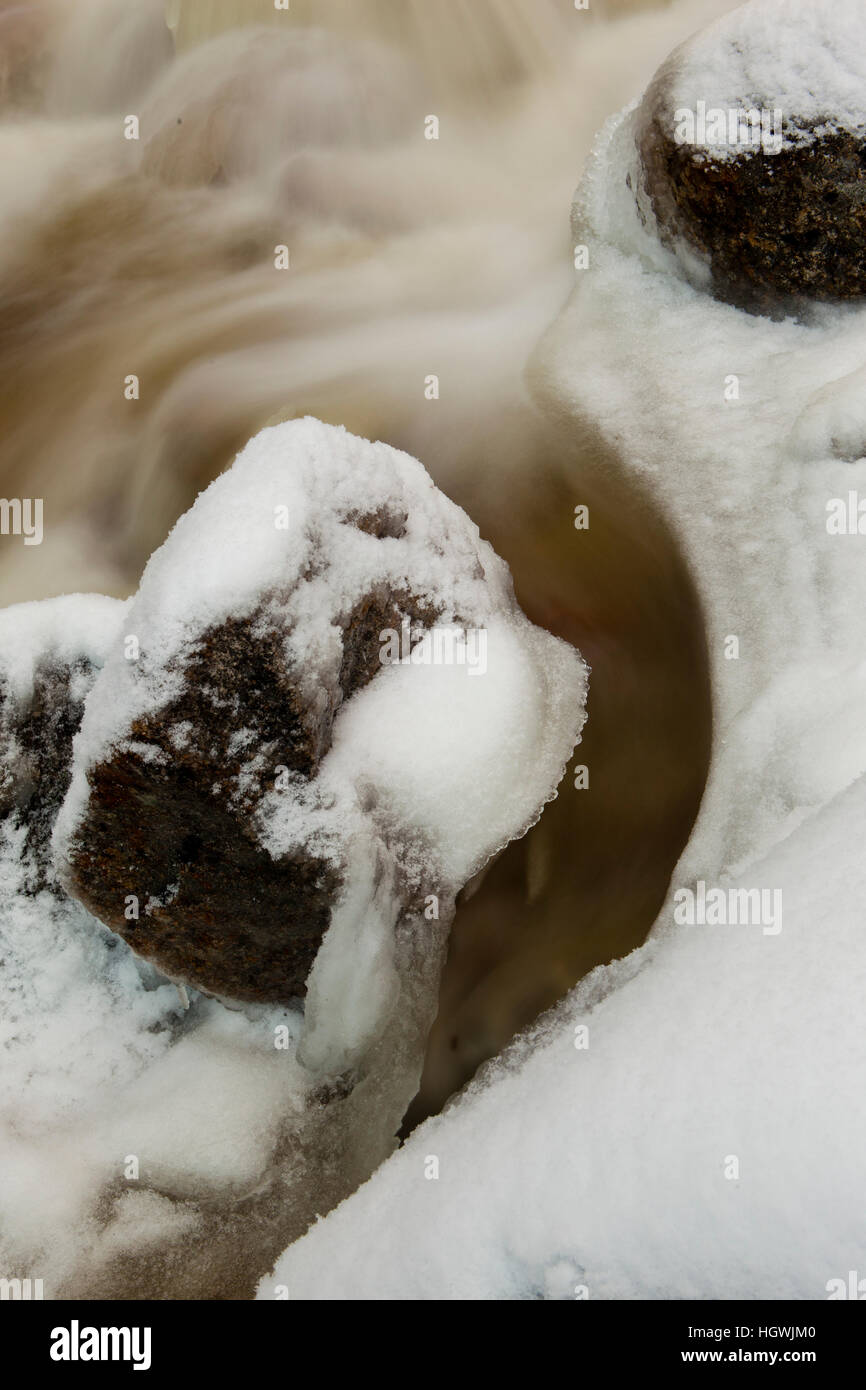 Silver Cascade in winter in Crawford Notch State Park. White Mountains ...