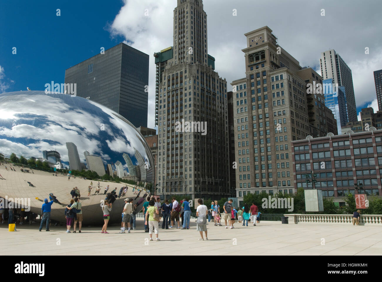 "Cloud Gate" (The Bean) sculpture in Millennium Park in downtown ...