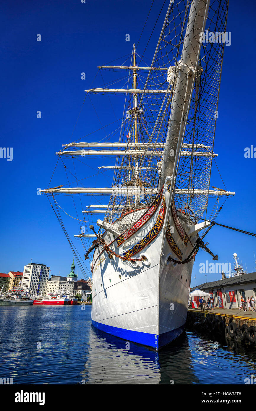 Old sailing ship at the dock in Bergen, Norway Stock Photo - Alamy
