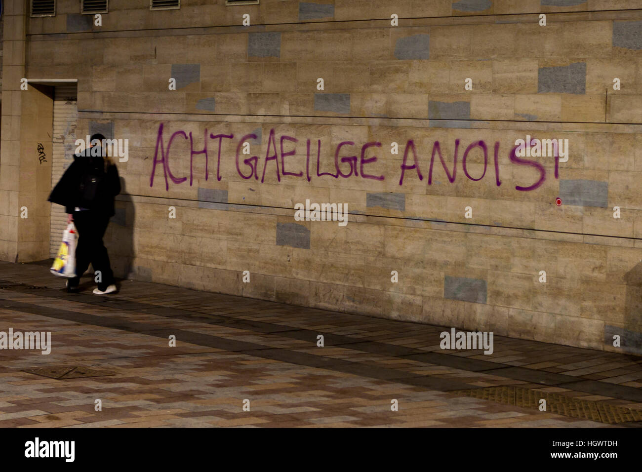 Fountain Street, Belfast, UK. 12th Jan, 2017. Irish language graffiti ...
