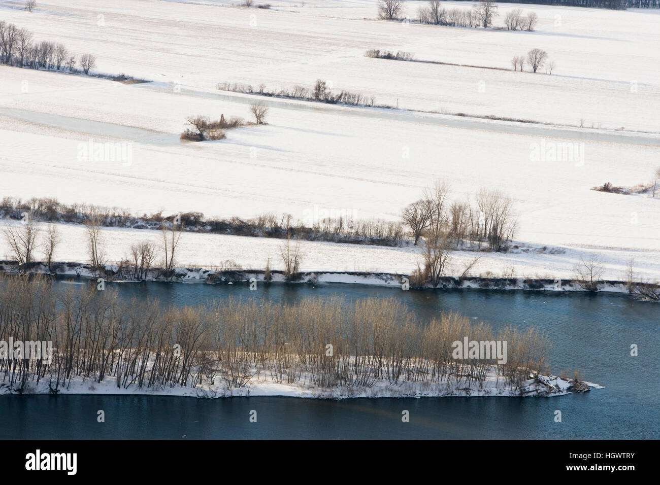 Farms line the Connecticut River in Hadley, Massachusetts. As seen from ...