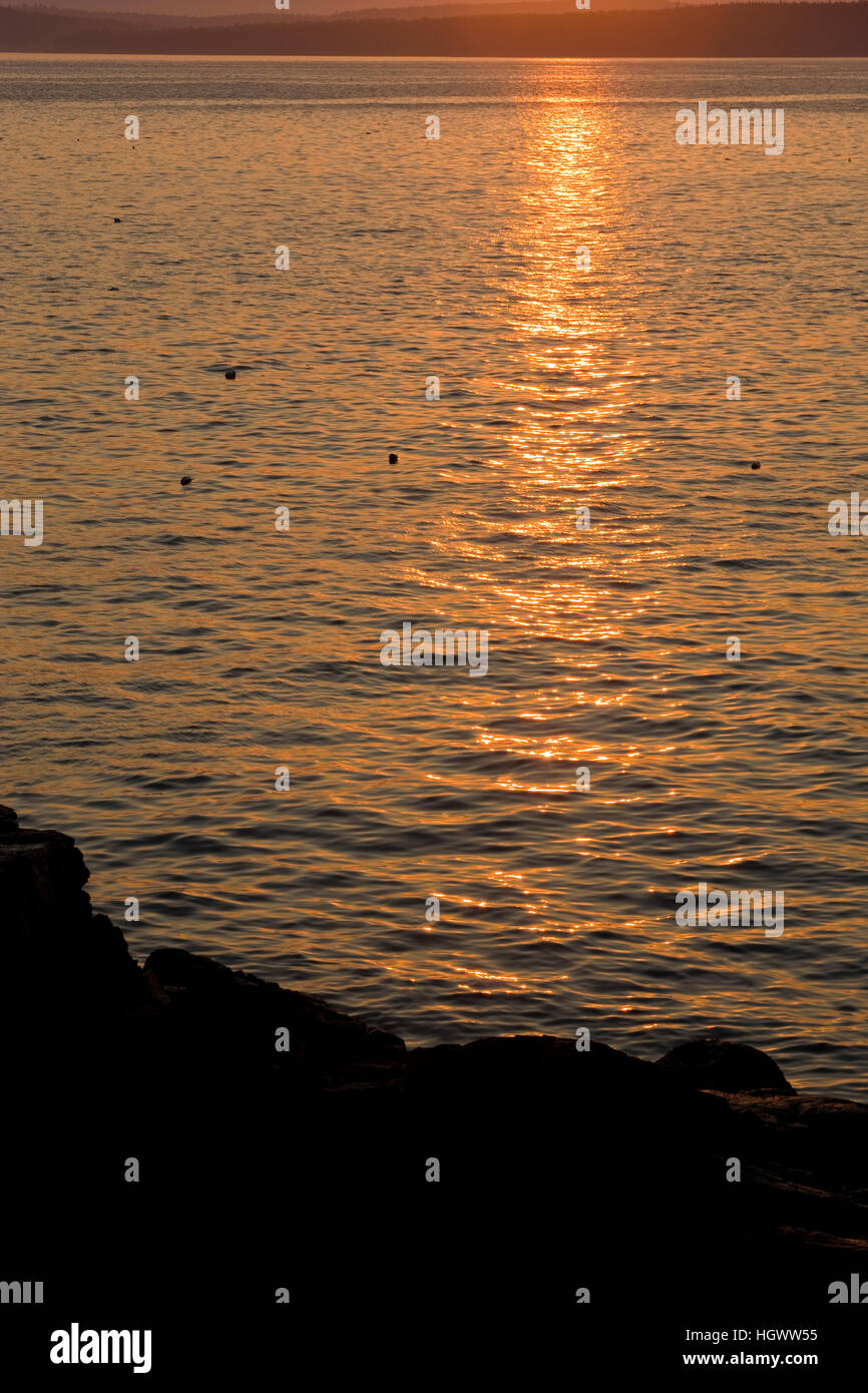 Dawn in Frenchman Bay as seen from Dorr Point in Maine's Acadia ...