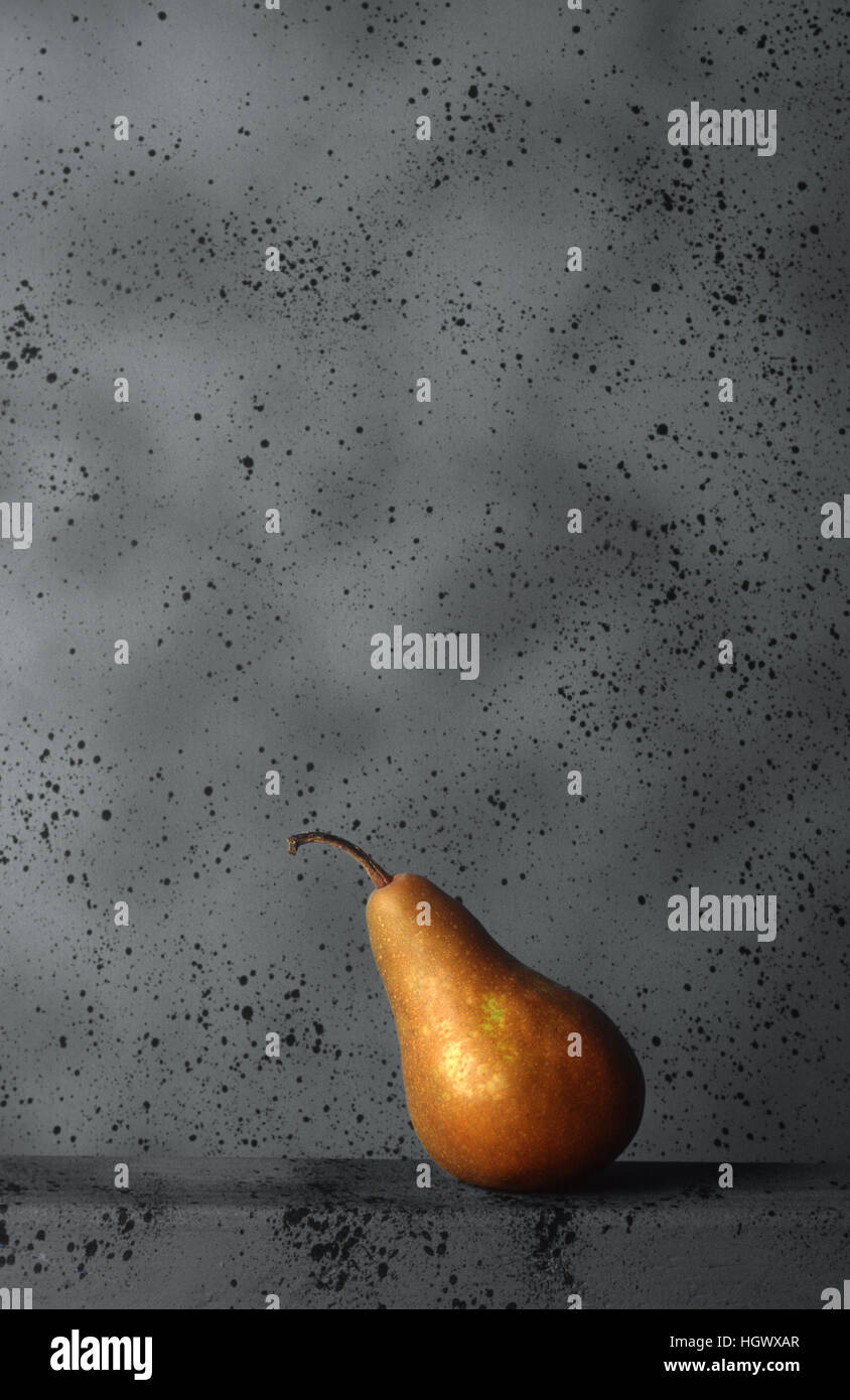 Pear shapes hi-res stock photography and images - Alamy
