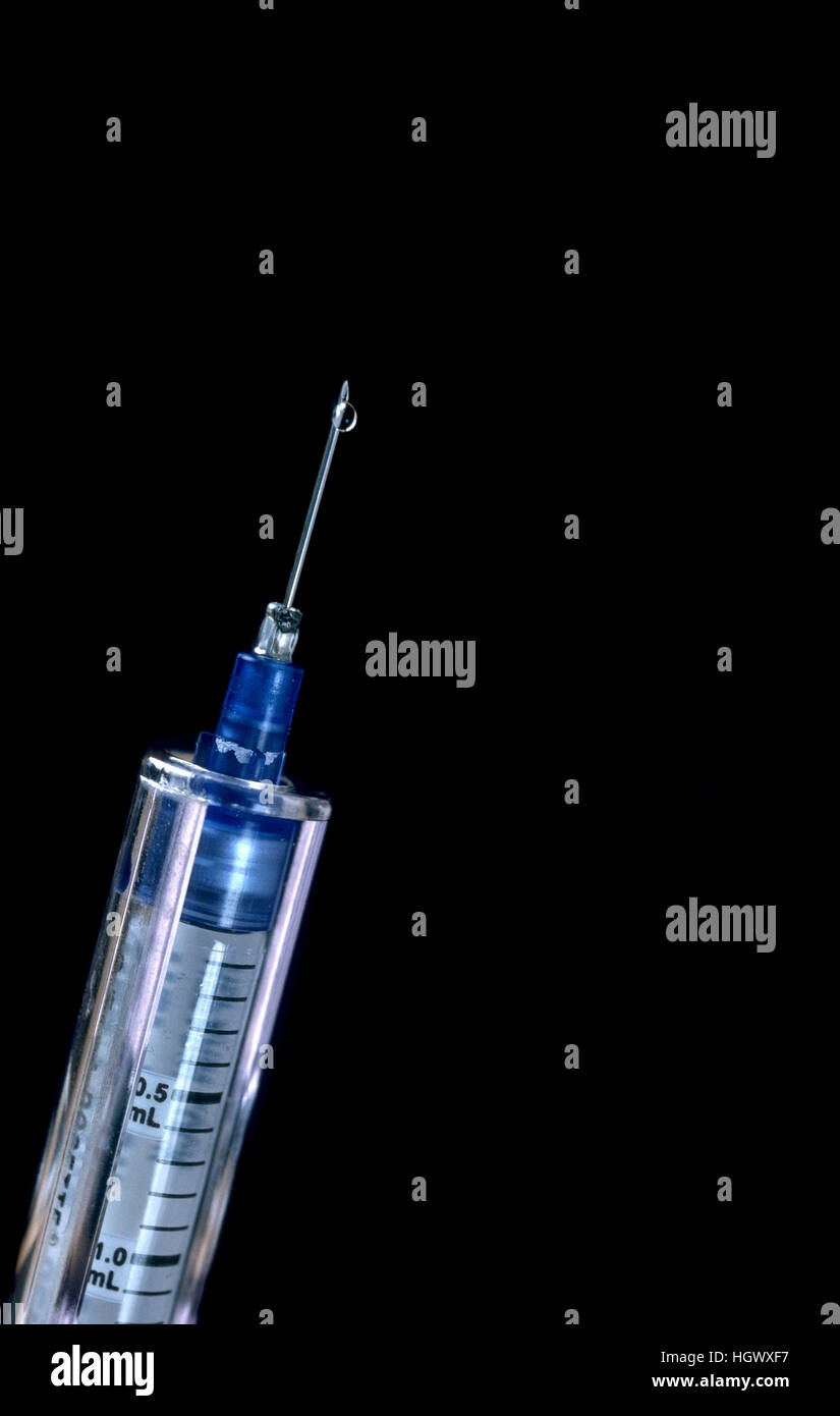 Doctor medical syringe in hi-res stock photography and images - Alamy