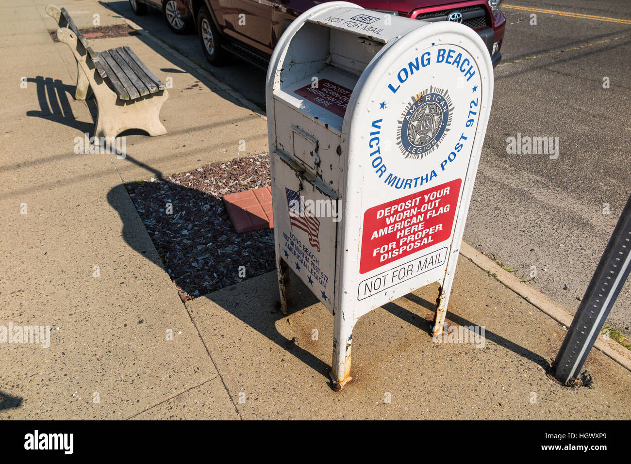 Worn american flag hi-res stock photography and images - Alamy