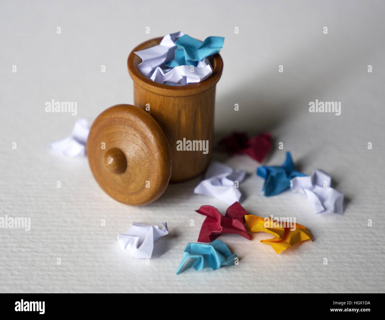 Trashes hi-res stock photography and images - Alamy