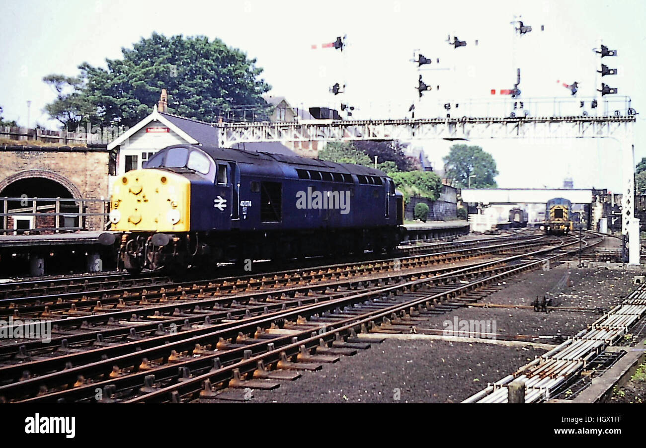 Falsgrave signal box hi-res stock photography and images - Alamy