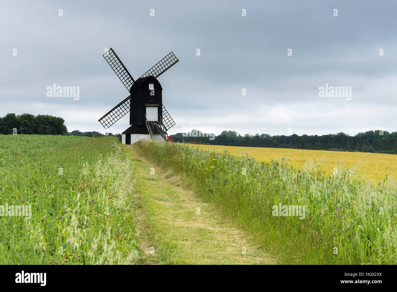 Pitstone windmill, buckinghamshire hi-res stock photography and images ...