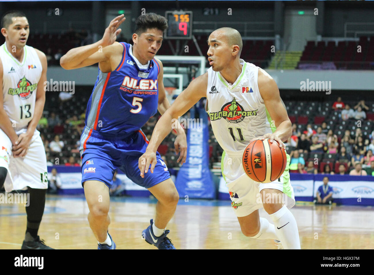 Pasay City, Philippines. 13th Jan, 2017. Globalport's Mike Cortez tries ...