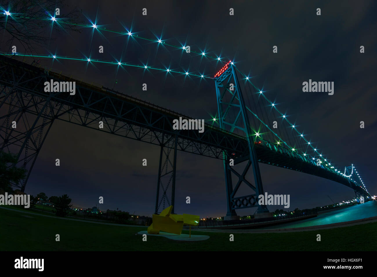 Ambassador bridge border hi-res stock photography and images - Alamy