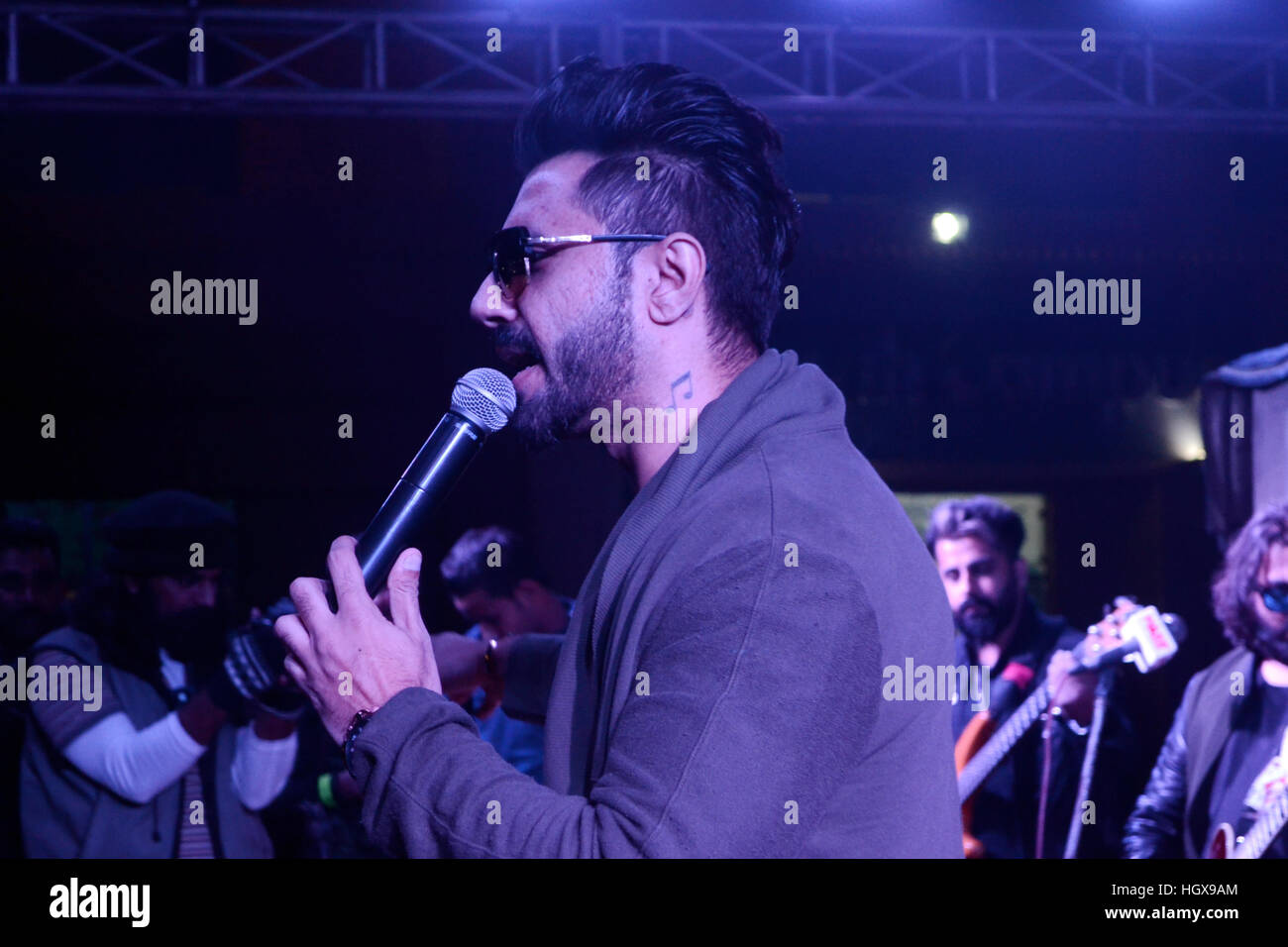 Hyderabad, Pakistan. 13th Jan, 2017. International musical band Roxen ...