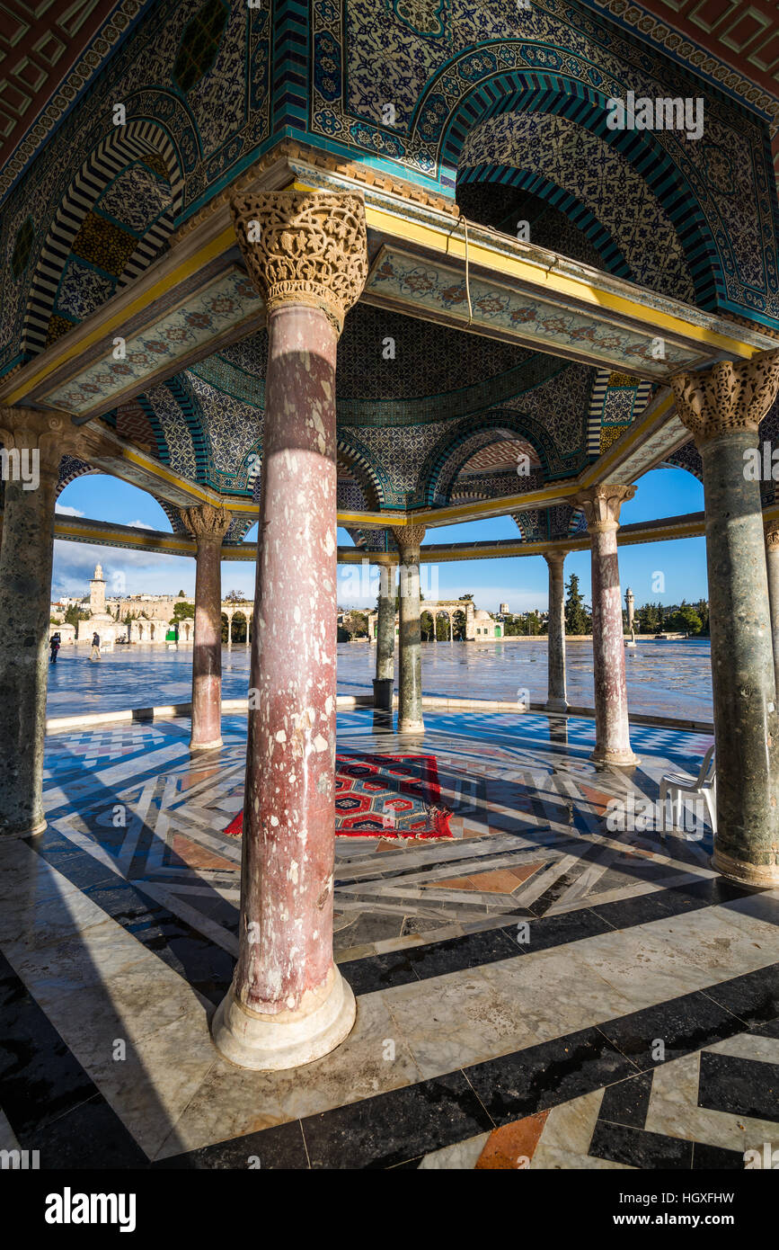 Dome of the rock interior jerusalem hi-res stock photography and images ...