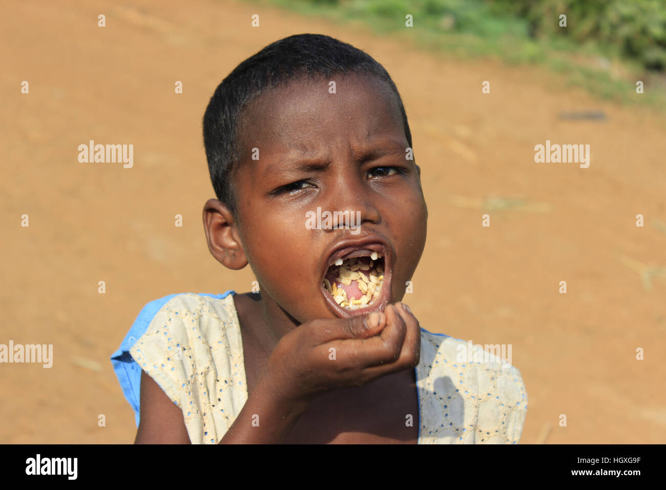 Homeless kids. Poor little vagabond children in India Stock Photo - Alamy