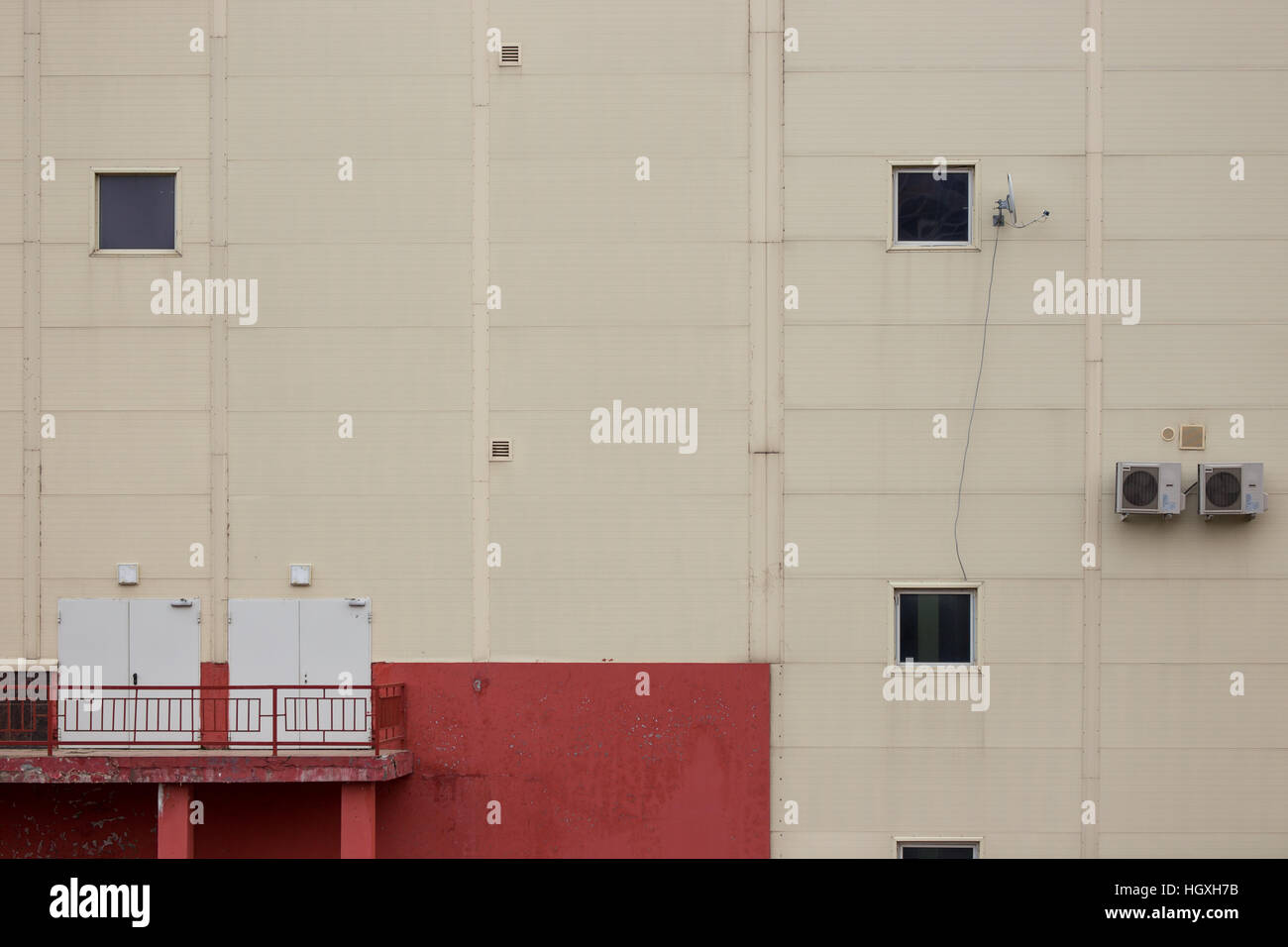 Photo of factory or warehouse building wall Stock Photo - Alamy